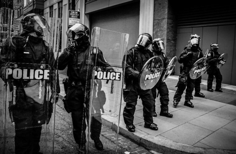 Can the militarization of the police be justified? | ACS